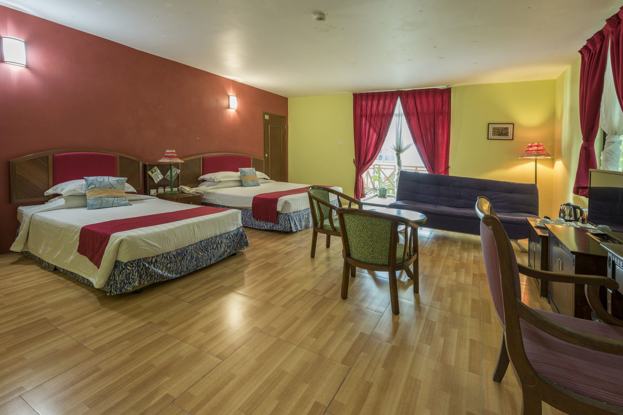 Engkabang Family - Full Board - Borneo Tropical Rainforest